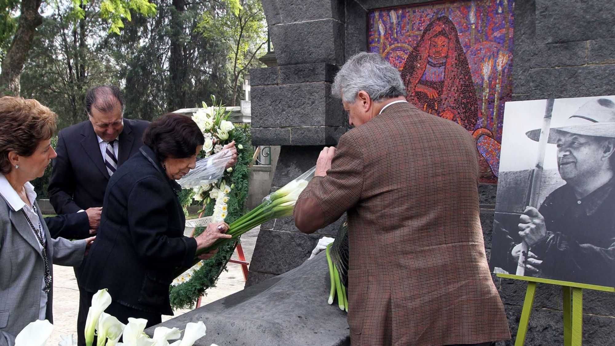 Evocan a muralista Diego Rivera en su 57 aniversario luctuoso