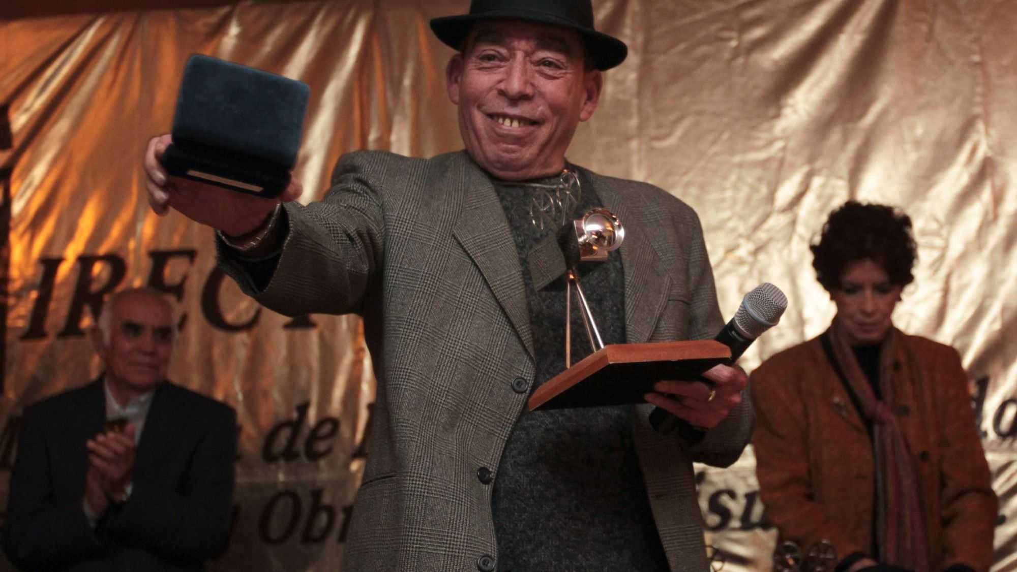 Alberto Rojas “El caballo” sufre descompensación e ingresa a hosp...