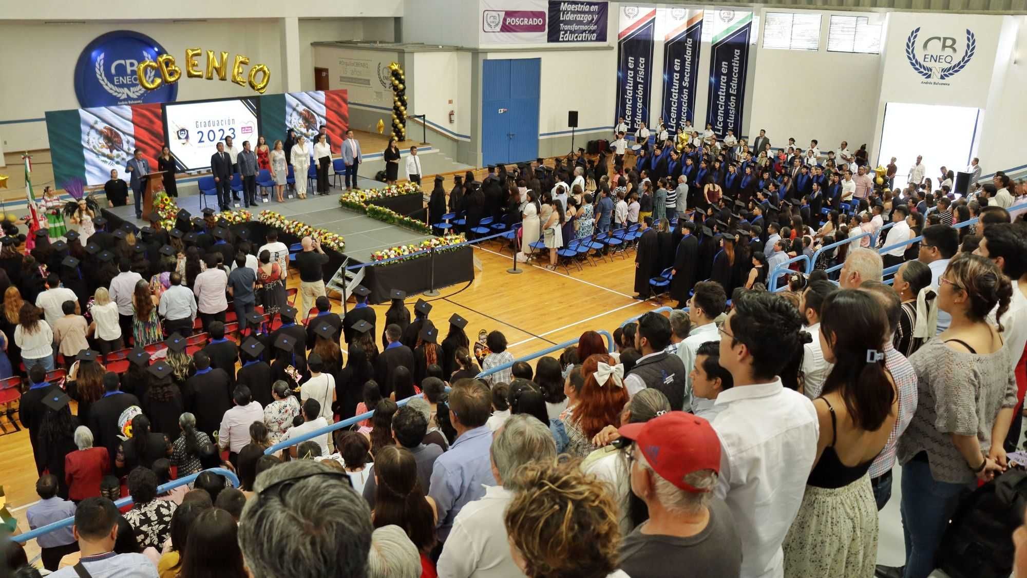 Celebra Escuela Normal de Querétaro graduación de 439 estudiantes