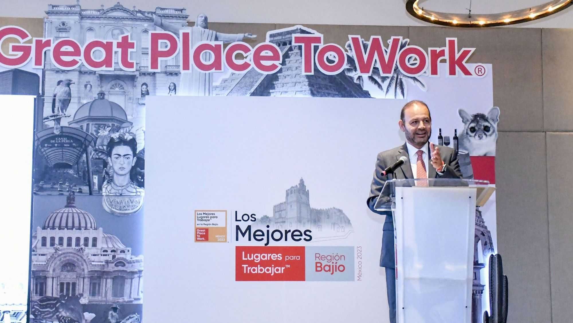 Certifican a jefatura de gabinete de Kuri, como uno de los mejore...