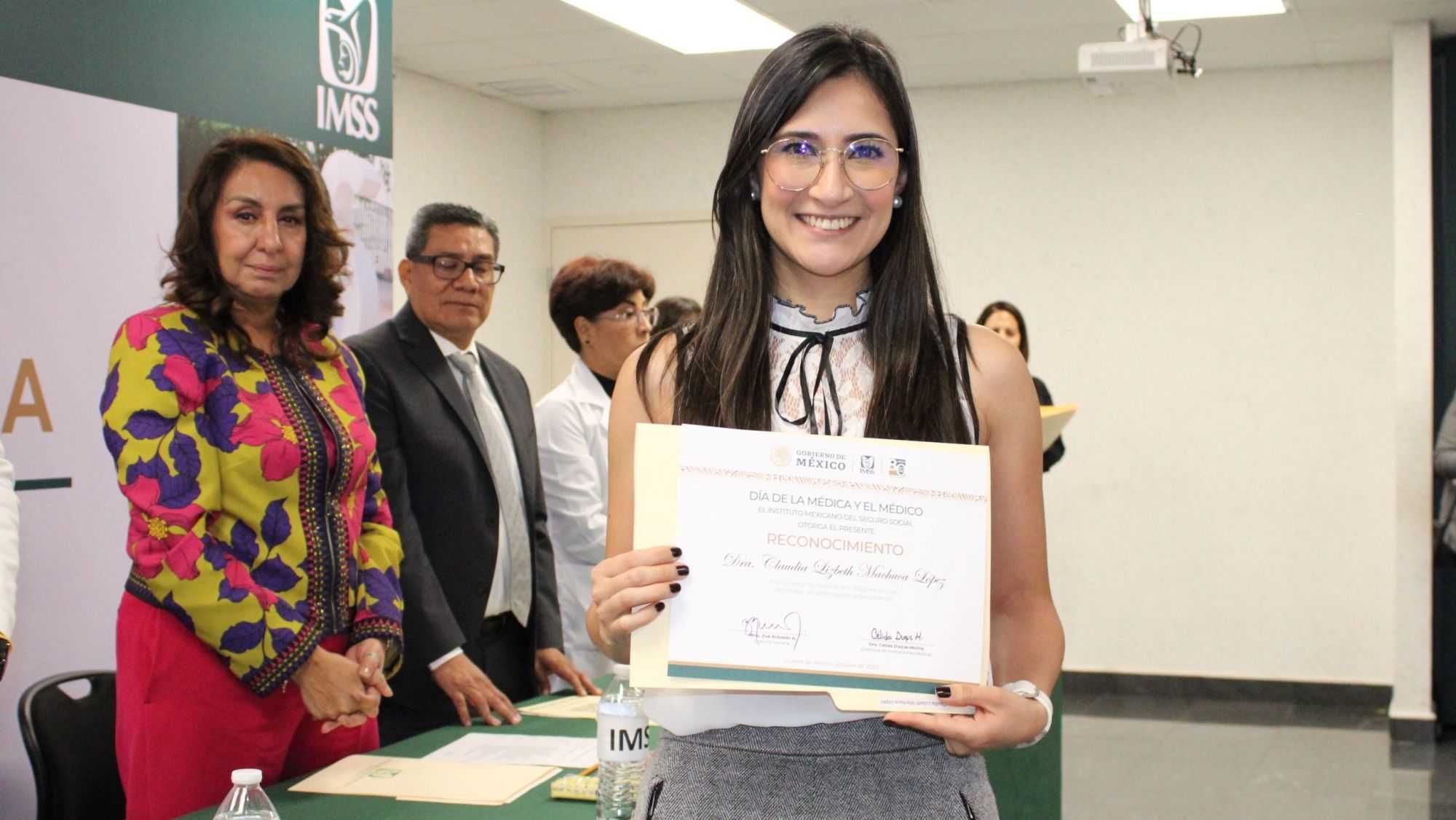 IMSS Querétaro reconoce a médicos destacados durante 2022