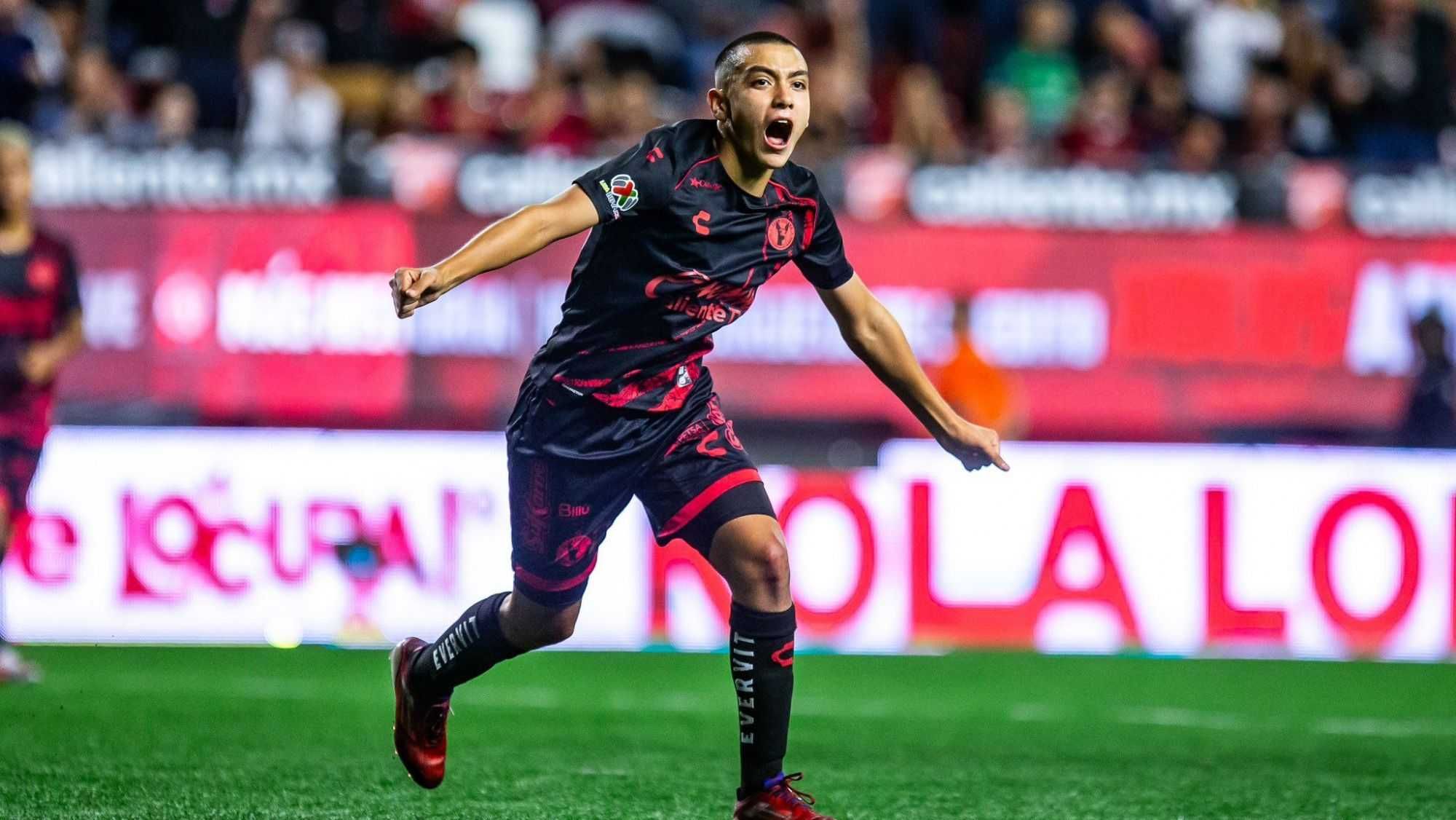 Gil Mora establece marca de anotador más joven en el fútbol mexic...