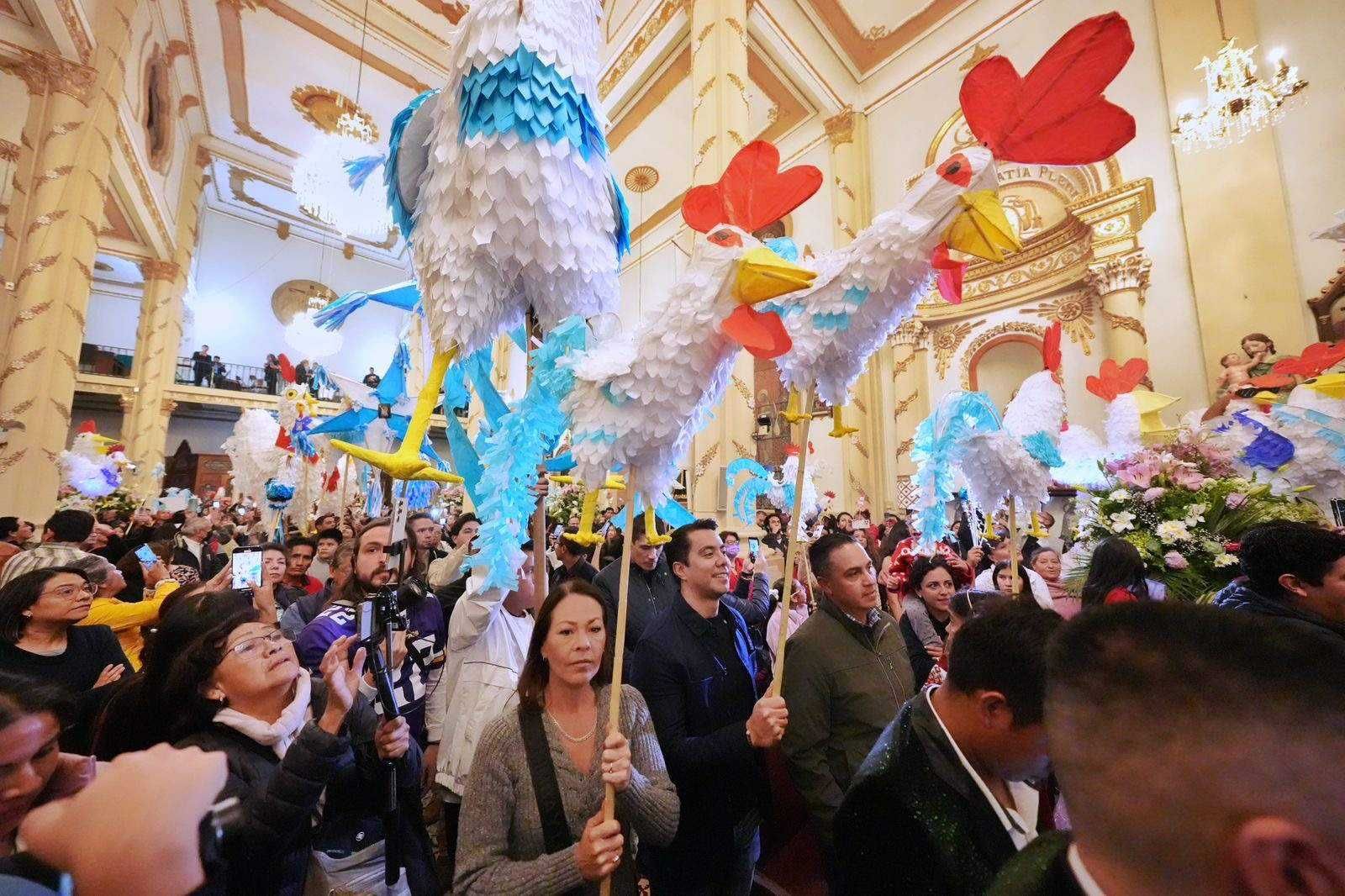 Felifer Macías participa en tradicional Gallo, Noche de Estrellas...