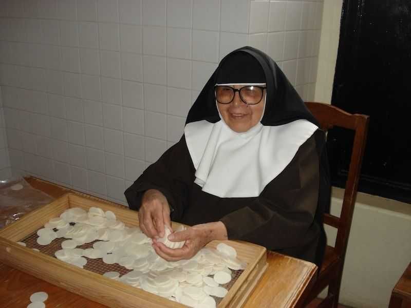 Monjas Franciscanas producen 100 mil hostias en San Juan del Río